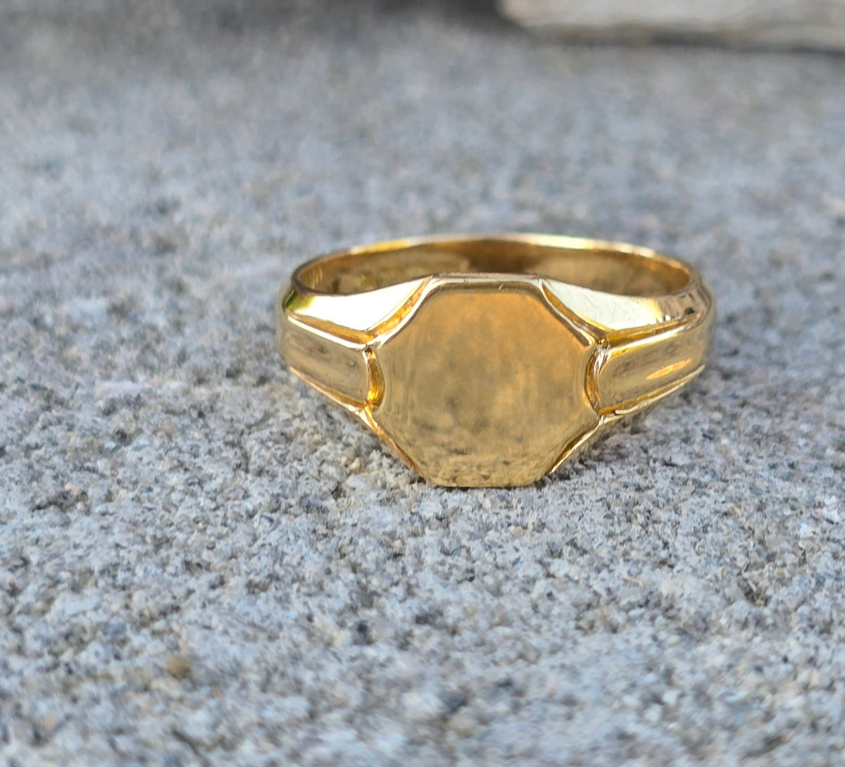 18k gold estate signet ring – Rambling Rose