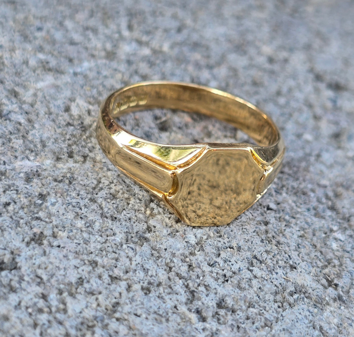 18k gold estate signet ring – Rambling Rose