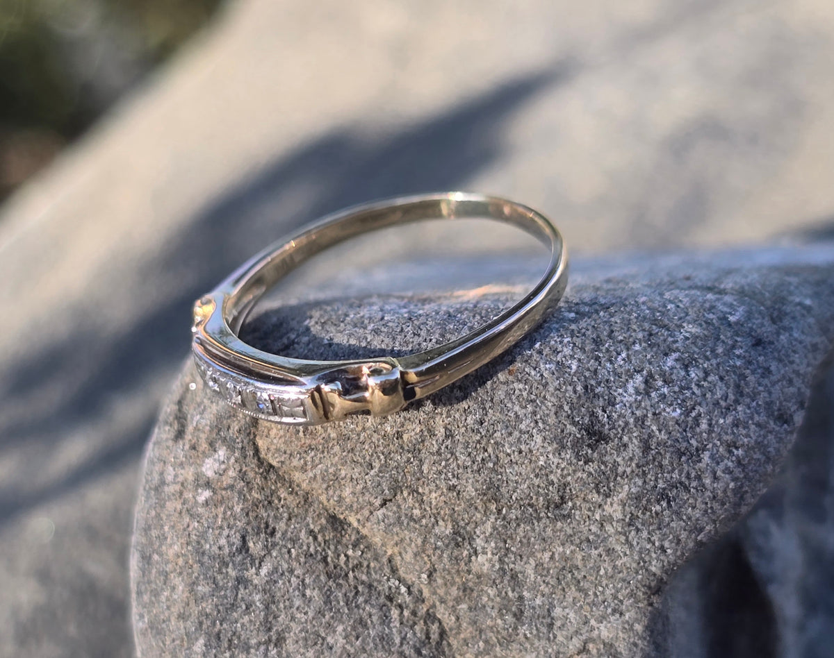 14k gold two tone Art Deco 3 diamond estate band – Rambling Rose