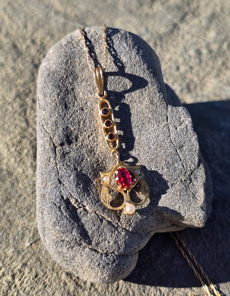 10k gold Victorian garnet, foe ruby, and pearl necklace pendant lavali ...